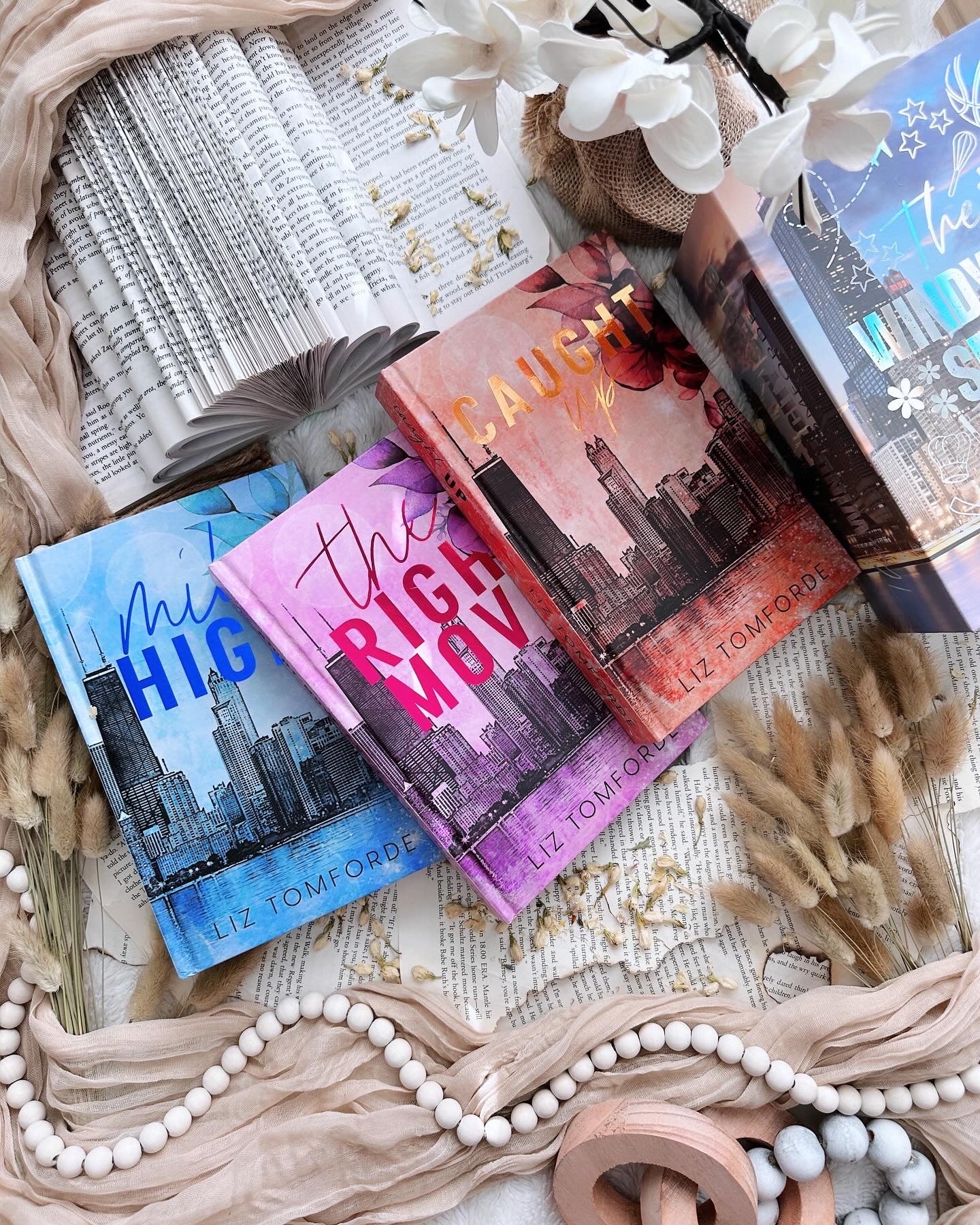 Book Shop – Cover To Cover Book Box